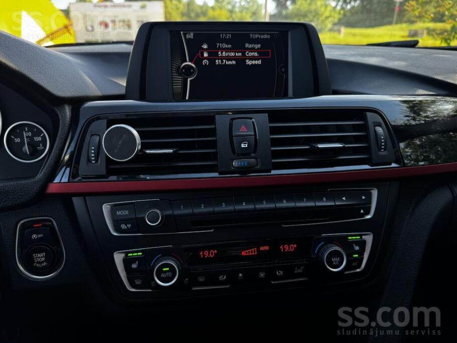 Black BMW 318 2013 in Liepaja, with an engine capacity of 2.00 L and mileage of 302 thousand km for 8490 €, photo 10 on AUTOMOTO.COM.LV