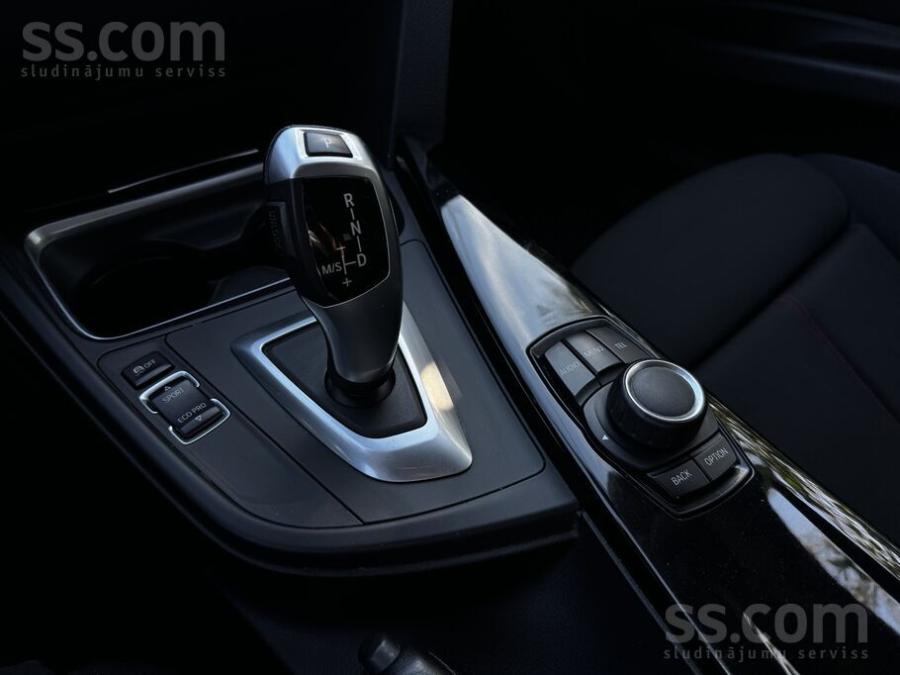 Black BMW 318 2013 in Liepaja, with an engine capacity of 2.00 L and mileage of 302 thousand km for 8490 €, photo 11 on AUTOMOTO.COM.LV