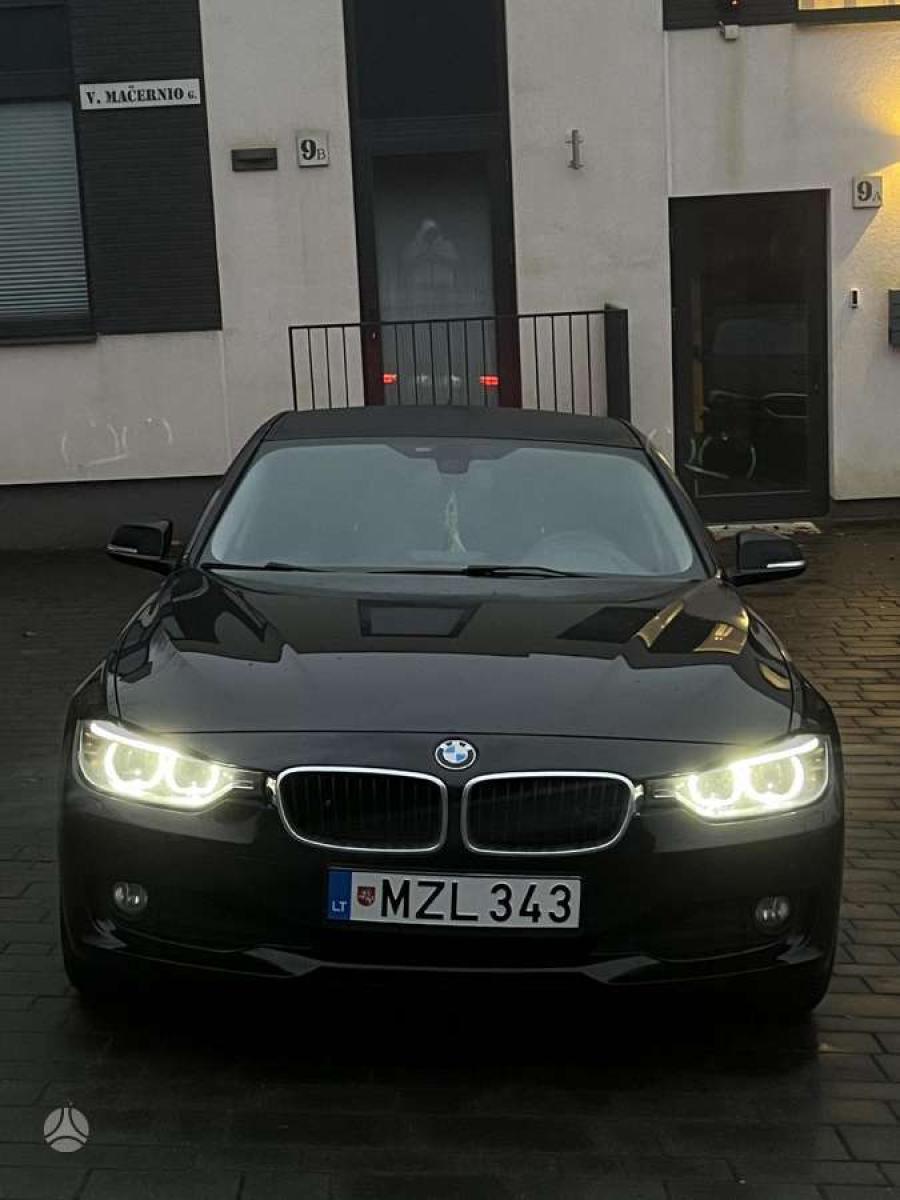 Melns BMW 318 2014 Viļņa, ar dzinēja tilpumu 2.00 L un nobraukumu 255 tūkst. km par 7497 €, foto 4 vietnē AUTOMOTO.COM.LV