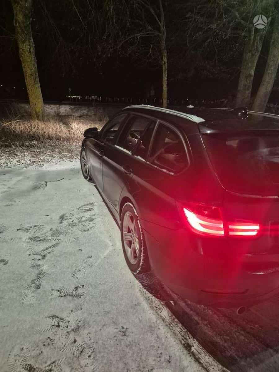 Melns BMW 318 2014 Kauņa, ar dzinēja tilpumu 2.00 L un nobraukumu 270 tūkst. km par 3650 €, foto 2 vietnē AUTOMOTO.COM.LV