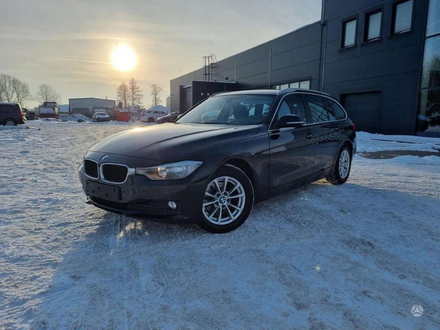 Melns BMW 318 2014 Šauļi, ar dzinēja tilpumu 2.00 L un nobraukumu 135 tūkst. km par 7200 €, foto 1 vietnē AUTOMOTO.COM.LV
