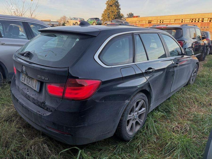 Black BMW 318 2014 in Siauliai, with an engine capacity of 2.00 L and mileage of 300 thousand km for 4700 €, photo 5 on AUTOMOTO.COM.LV