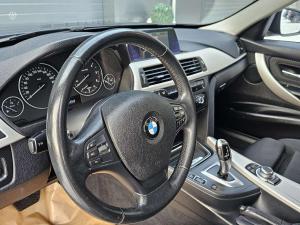 Melns BMW 318 2014 Utena, ar dzinēja tilpumu 2.00 L un nobraukumu 292 tūkst. km par 6950 €, foto 19 vietnē AUTOMOTO.COM.LV