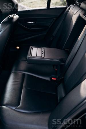 Black BMW 318 2014 in Riga, with an engine capacity of 2.00 L and mileage of 371 thousand km for 10000 €, photo 11 on AUTOMOTO.COM.LV