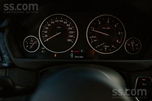 Black BMW 318 2014 in Riga, with an engine capacity of 2.00 L and mileage of 371 thousand km for 10000 €, photo 14 on AUTOMOTO.COM.LV
