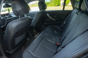 Melns BMW 318 2014 Rīga, ar dzinēja tilpumu 2.00 L un nobraukumu 324 tūkst. km par 7500 €, foto 40 vietnē AUTOMOTO.COM.LV