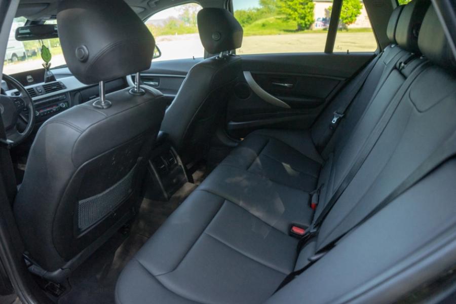 Melns BMW 318 2014 Rīga, ar dzinēja tilpumu 2.00 L un nobraukumu 324 tūkst. km par 7500 €, foto 40 vietnē AUTOMOTO.COM.LV