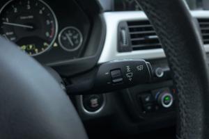Melns BMW 318 2014 Rīga, ar dzinēja tilpumu 2.00 L un nobraukumu 324 tūkst. km par 7500 €, foto 49 vietnē AUTOMOTO.COM.LV