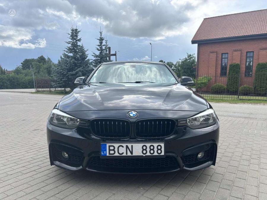 Melns BMW 318 2014 Viļņa, ar dzinēja tilpumu 2.00 L un nobraukumu 298 tūkst. km par 7500 €, foto 6 vietnē AUTOMOTO.COM.LV