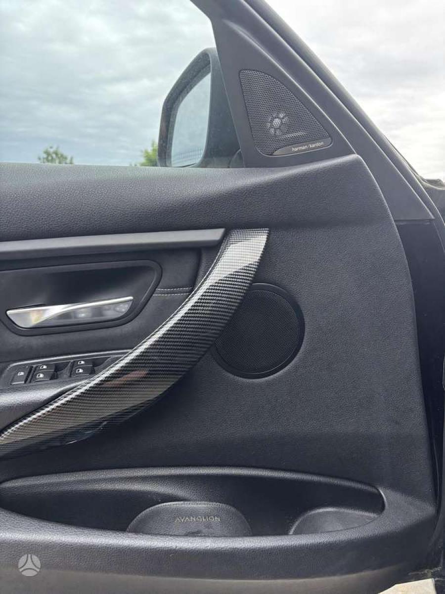 Melns BMW 318 2014 Viļņa, ar dzinēja tilpumu 2.00 L un nobraukumu 298 tūkst. km par 7500 €, foto 12 vietnē AUTOMOTO.COM.LV