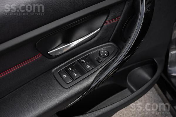 Black BMW 318 2014 in Jelgava, with an engine capacity of 2.00 L and mileage of 0 thousand km for 6990 €, photo 8 on AUTOMOTO.COM.LV