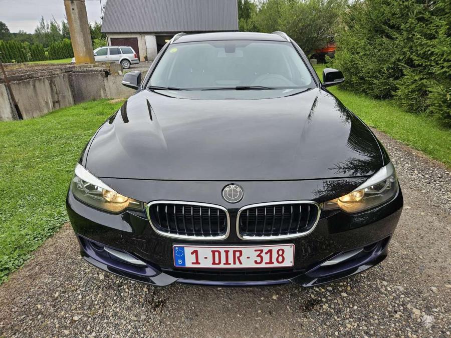 Melns BMW 318 2014 Pasvalys, ar dzinēja tilpumu 2.00 L un nobraukumu 205 tūkst. km par 6150 €, foto 3 vietnē AUTOMOTO.COM.LV
