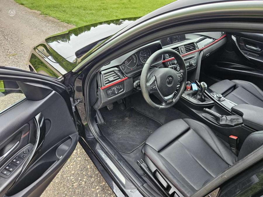 Melns BMW 318 2014 Pasvalys, ar dzinēja tilpumu 2.00 L un nobraukumu 205 tūkst. km par 6150 €, foto 10 vietnē AUTOMOTO.COM.LV