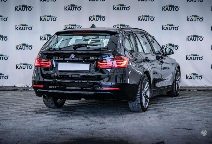 Black BMW 318 2014 in Kaunas, with an engine capacity of 2.00 L and mileage of 286 thousand km for 7490 €, photo 4 on AUTOMOTO.COM.LV
