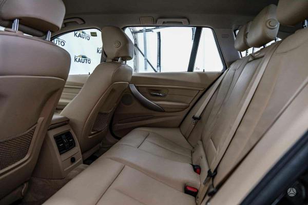 Black BMW 318 2014 in Kaunas, with an engine capacity of 2.00 L and mileage of 286 thousand km for 7490 €, photo 9 on AUTOMOTO.COM.LV
