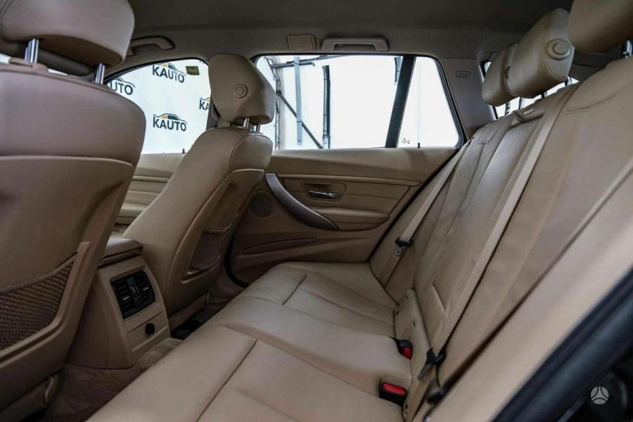 Black BMW 318 2014 in Kaunas, with an engine capacity of 2.00 L and mileage of 286 thousand km for 7490 €, photo 10 on AUTOMOTO.COM.LV