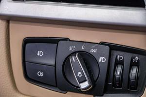 Black BMW 318 2014 in Kaunas, with an engine capacity of 2.00 L and mileage of 286 thousand km for 7490 €, photo 15 on AUTOMOTO.COM.LV