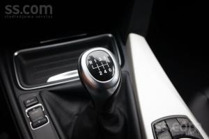 Melns BMW 318 2014 Tukums, ar dzinēja tilpumu 2.00 L un nobraukumu 274 tūkst. km par 7600 €, foto 18 vietnē AUTOMOTO.COM.LV