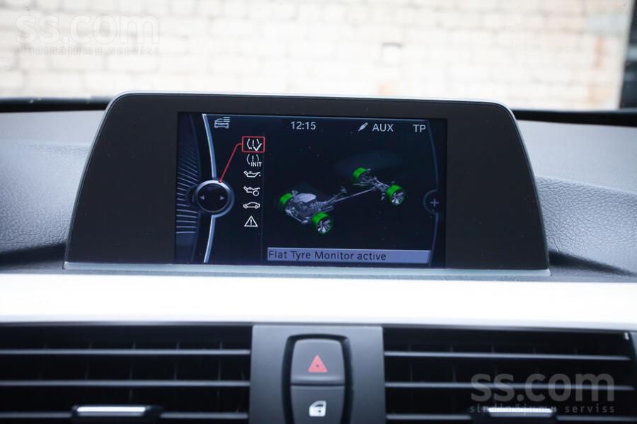 Melns BMW 318 2014 Tukums, ar dzinēja tilpumu 2.00 L un nobraukumu 274 tūkst. km par 7600 €, foto 25 vietnē AUTOMOTO.COM.LV