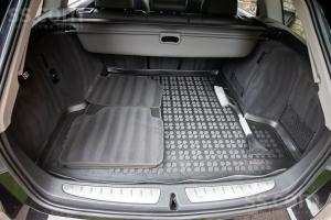 Melns BMW 318 2014 Tukums, ar dzinēja tilpumu 2.00 L un nobraukumu 274 tūkst. km par 7600 €, foto 30 vietnē AUTOMOTO.COM.LV