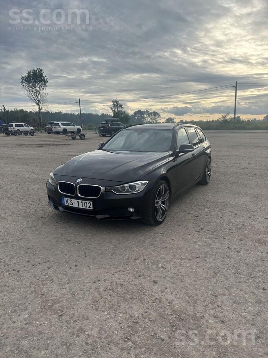 Black BMW 318 2014 in Riga, with an engine capacity of 2.00 L and mileage of 365 thousand km for 9600 €, photo 5 on AUTOMOTO.COM.LV