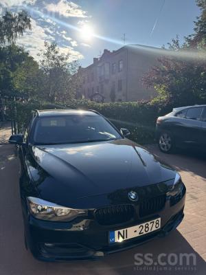 Black BMW 318 2014 in Riga, with an engine capacity of 2.00 L and mileage of 266 thousand km for 8995 €, photo 4 on AUTOMOTO.COM.LV