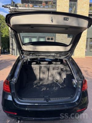 Black BMW 318 2014 in Riga, with an engine capacity of 2.00 L and mileage of 266 thousand km for 8995 €, photo 8 on AUTOMOTO.COM.LV