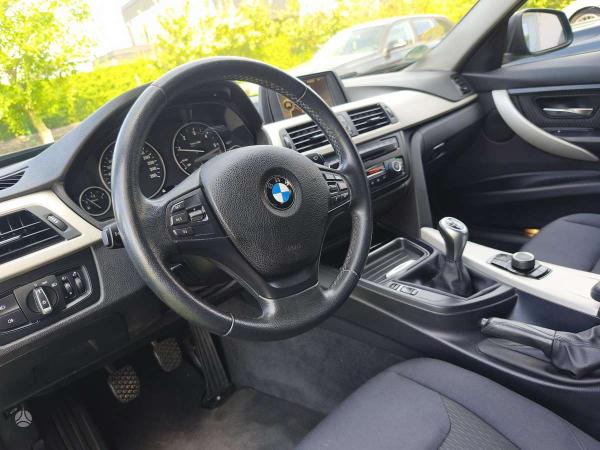 Melns BMW 318 2014 Kauņa, ar dzinēja tilpumu 2.00 L un nobraukumu 300 tūkst. km par 5499 €, foto 6 vietnē AUTOMOTO.COM.LV
