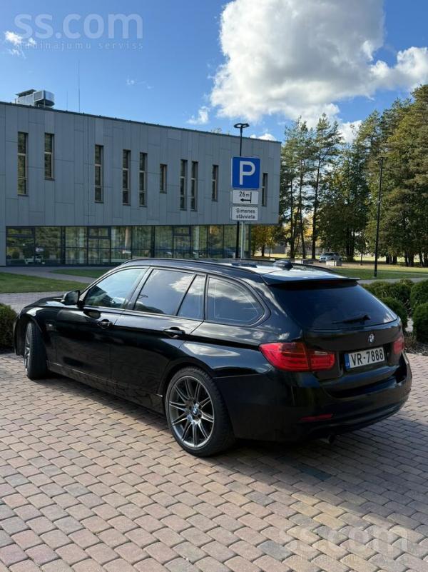 Black BMW 318 2014 in Riga, with an engine capacity of 2.00 L and mileage of 337 thousand km for 6800 €, photo 4 on AUTOMOTO.COM.LV