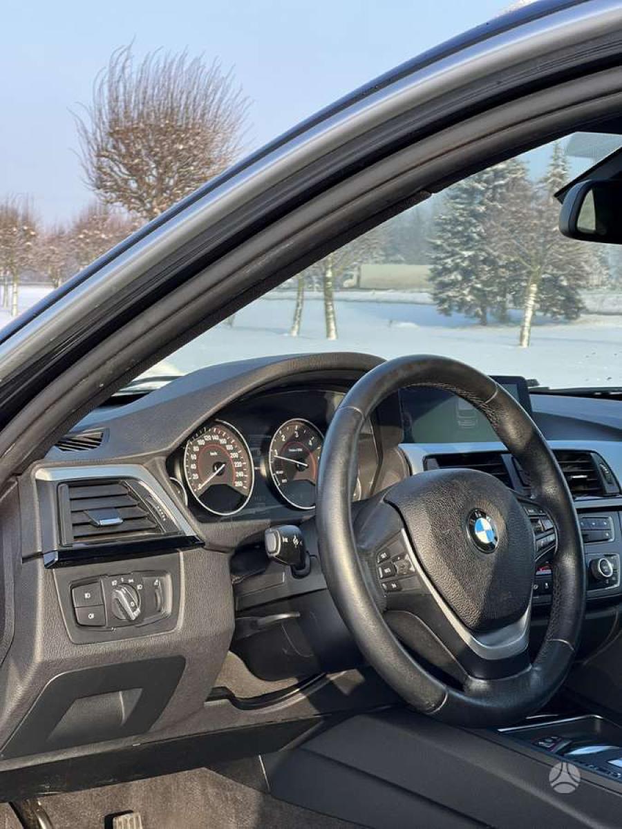 Melns BMW 318 2015 Kauņa, ar dzinēja tilpumu 2.00 L un nobraukumu 290 tūkst. km par 8500 €, foto 14 vietnē AUTOMOTO.COM.LV