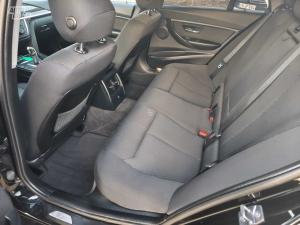 Black BMW 318 2015 in Siauliai, with an engine capacity of 2.00 L and mileage of 266 thousand km for 7450 €, photo 15 on AUTOMOTO.COM.LV