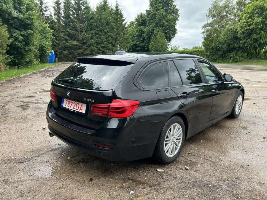 Черный БМВ 318 2015 в Плунге, объемом двигателя 2.00 л и пробегом 350 тыс. км за 5800 €, фото 6 на AUTOMOTO.COM.LV
