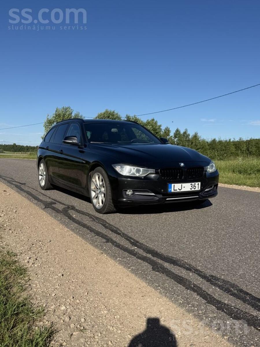 Black BMW 318 2015 in Riga, with an engine capacity of 2.00 L and mileage of 348 thousand km for 10690 €, photo 3 on AUTOMOTO.COM.LV