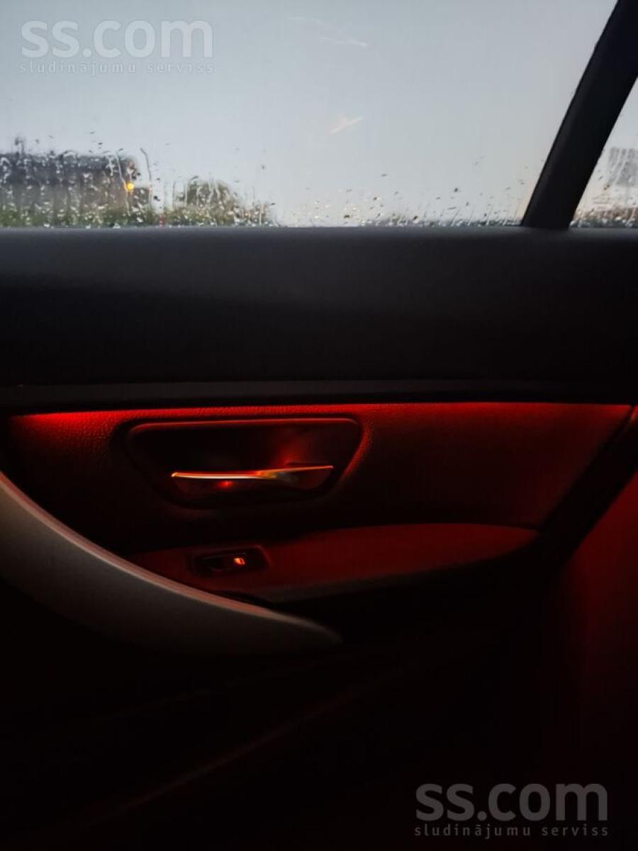 Melns BMW 318 2015 Rīga, ar dzinēja tilpumu 2.00 L un nobraukumu 182 tūkst. km par 10000 €, foto 10 vietnē AUTOMOTO.COM.LV