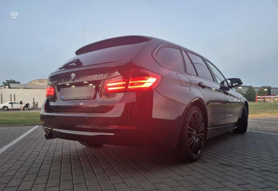 Melns BMW 318 2015 Kauņa, ar dzinēja tilpumu 2.00 L un nobraukumu 238 tūkst. km par 6750 €, foto 3 vietnē AUTOMOTO.COM.LV