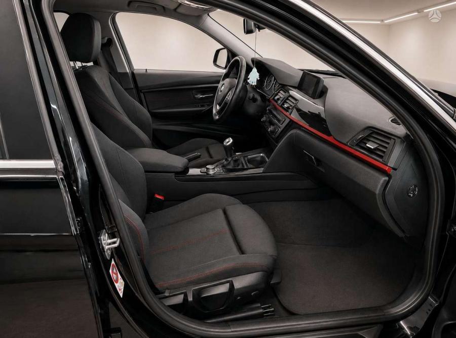 Melns BMW 318 2015 Viļņa, ar dzinēja tilpumu 2.00 L un nobraukumu 183 tūkst. km par 8950 €, foto 9 vietnē AUTOMOTO.COM.LV