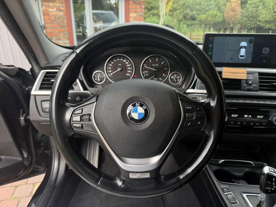 Black BMW 318 2015 in Vilnius, with an engine capacity of 2.00 L and mileage of 297 thousand km for 9900 €, photo 11 on AUTOMOTO.COM.LV