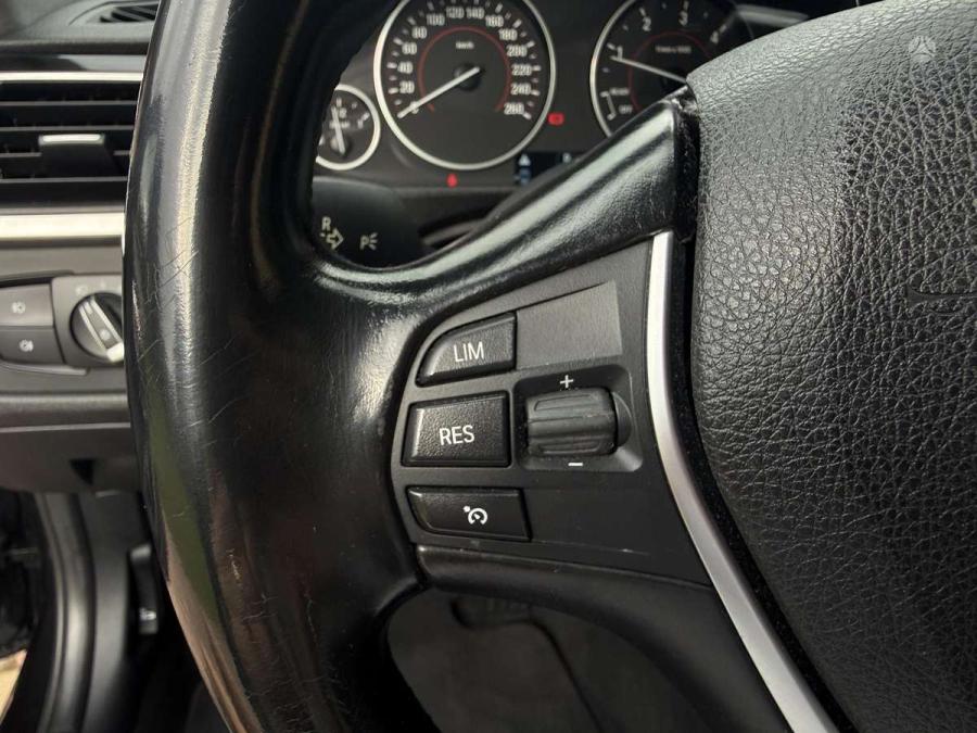 Black BMW 318 2015 in Vilnius, with an engine capacity of 2.00 L and mileage of 297 thousand km for 9900 €, photo 13 on AUTOMOTO.COM.LV