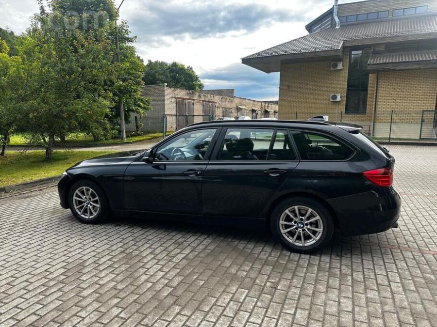 Black BMW 318 2015 in Riga, with an engine capacity of 2.00 L and mileage of 220 thousand km for 8250 €, photo 4 on AUTOMOTO.COM.LV