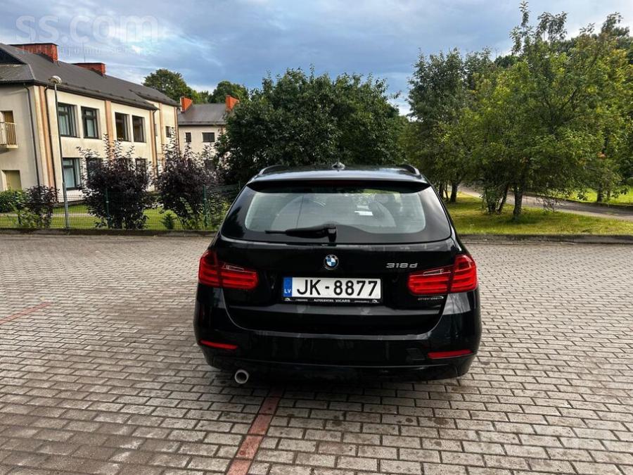 Black BMW 318 2015 in Riga, with an engine capacity of 2.00 L and mileage of 220 thousand km for 8250 €, photo 5 on AUTOMOTO.COM.LV