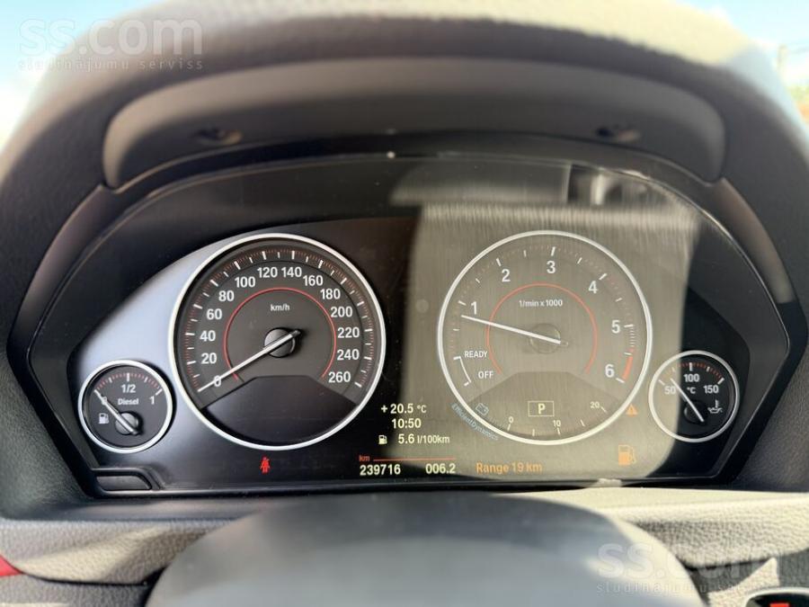 Black BMW 318 2015 in Riga, with an engine capacity of 2.00 L and mileage of 239 thousand km for 9995 €, photo 14 on AUTOMOTO.COM.LV