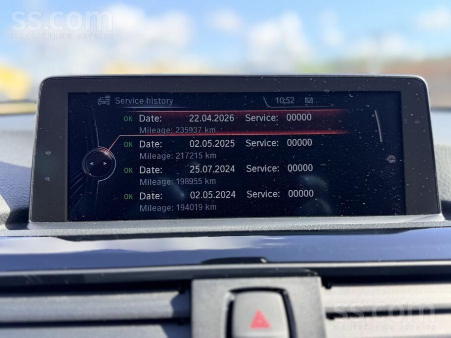Black BMW 318 2015 in Riga, with an engine capacity of 2.00 L and mileage of 239 thousand km for 9995 €, photo 17 on AUTOMOTO.COM.LV
