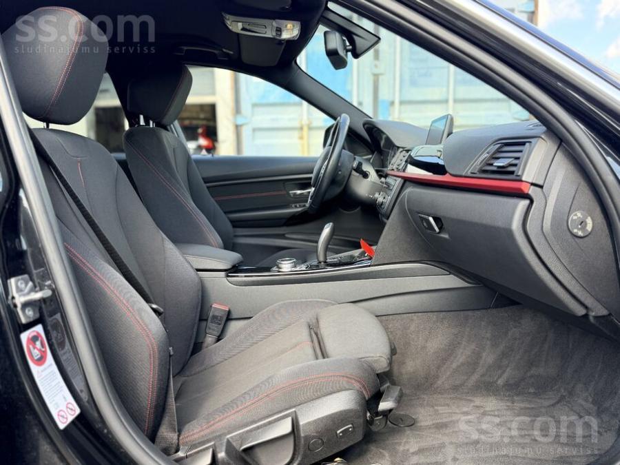 Black BMW 318 2015 in Riga, with an engine capacity of 2.00 L and mileage of 239 thousand km for 9995 €, photo 24 on AUTOMOTO.COM.LV