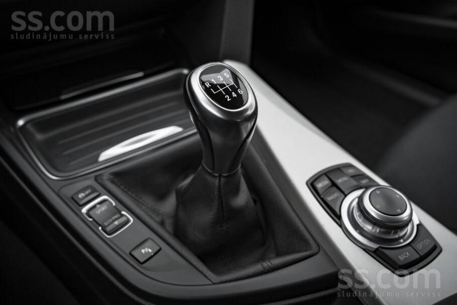 Melns BMW 318 2015 Rīga, ar dzinēja tilpumu 2.00 L un nobraukumu 217 tūkst. km par 9450 €, foto 22 vietnē AUTOMOTO.COM.LV