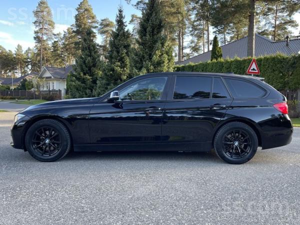 Black BMW 318 2016 in Riga, with an engine capacity of 2.00 L and mileage of 262 thousand km for 9950 €, photo 2 on AUTOMOTO.COM.LV