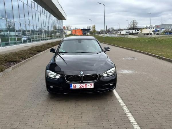 Black BMW 318 2016 in Rezekne, with an engine capacity of 2.00 L and mileage of 311 thousand km for 7200 €, photo 3 on AUTOMOTO.COM.LV