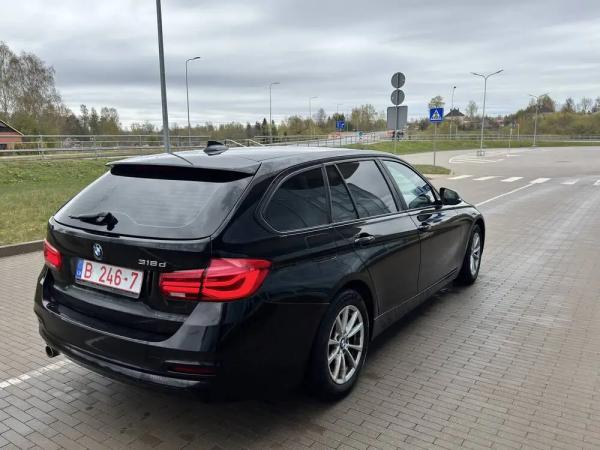 Black BMW 318 2016 in Rezekne, with an engine capacity of 2.00 L and mileage of 311 thousand km for 7200 €, photo 6 on AUTOMOTO.COM.LV