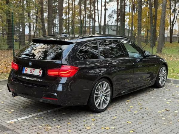 Black BMW 318 2016 in Riga, with an engine capacity of 2.00 L and mileage of 274 thousand km for 12495 €, photo 4 on AUTOMOTO.COM.LV