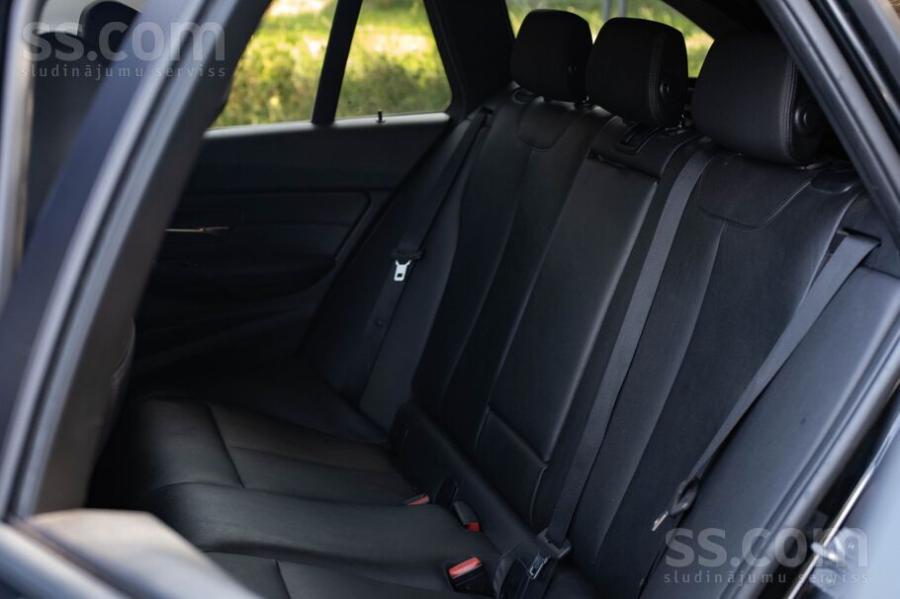Melns BMW 318 2016 Rīga, ar dzinēja tilpumu 2.00 L un nobraukumu 318 tūkst. km par 9990 €, foto 12 vietnē AUTOMOTO.COM.LV