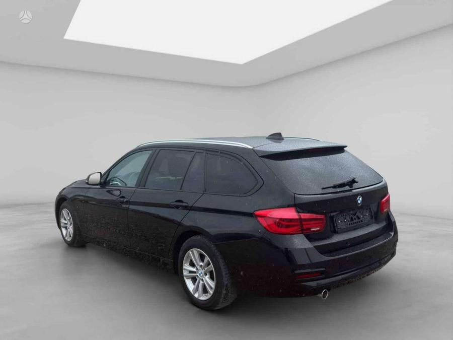 Black BMW 318 2016 in Kaunas, with an engine capacity of 2.00 L and mileage of 280 thousand km for 10790 €, photo 5 on AUTOMOTO.COM.LV